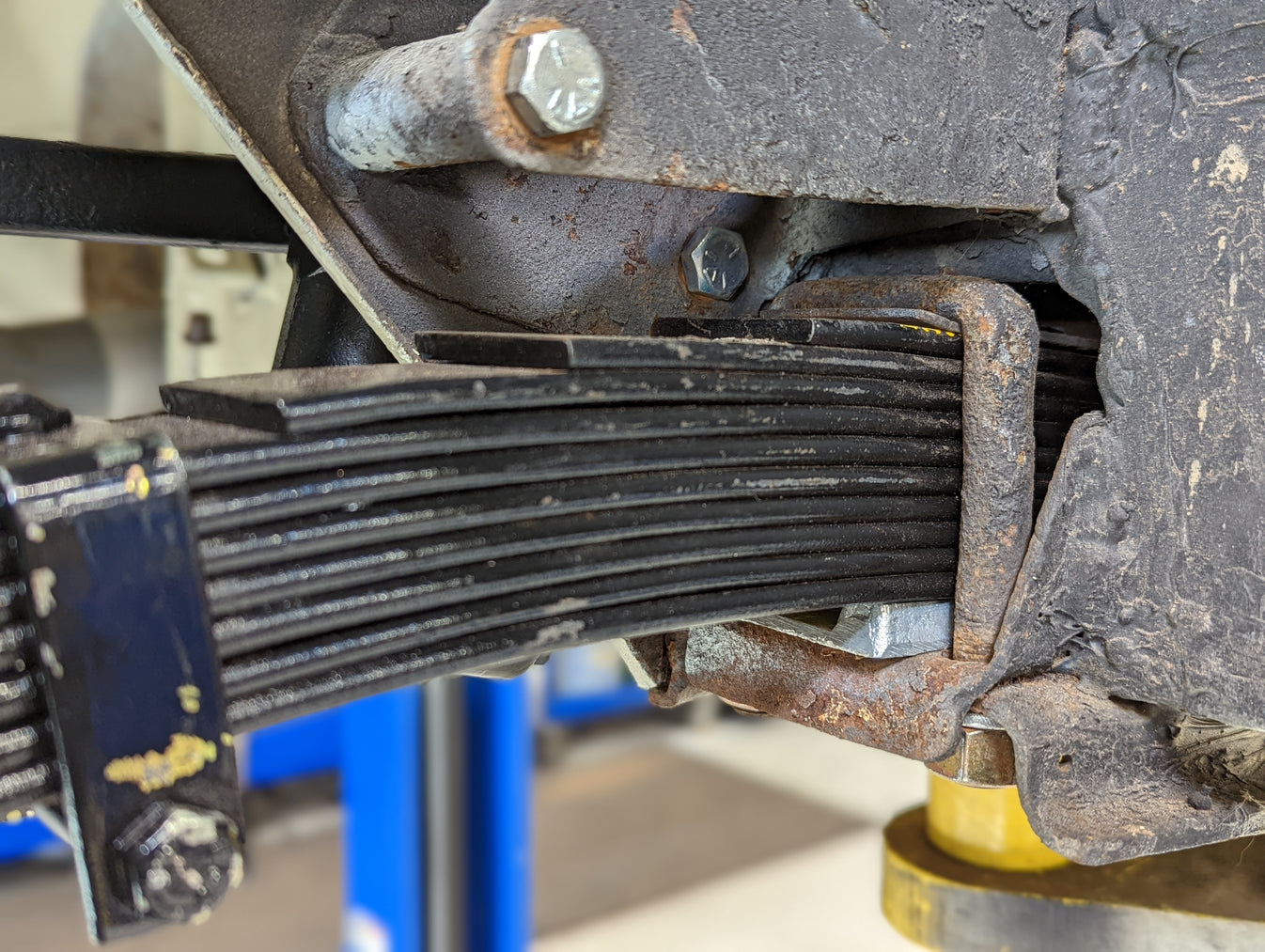 Rear 1/4 Elliptical Leaf Spring Kit (complete with U-bolts & Shims ...